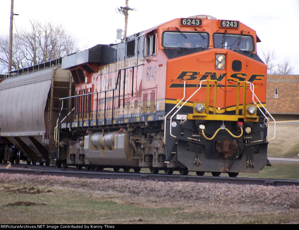 BNSF 6243